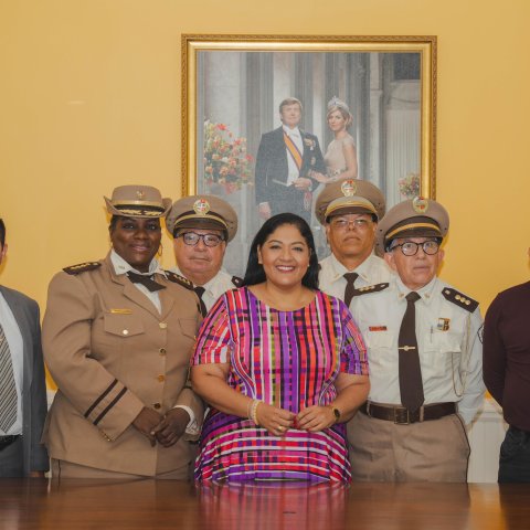 Group of customs officers celebrated 40th anniversary | Government of Aruba