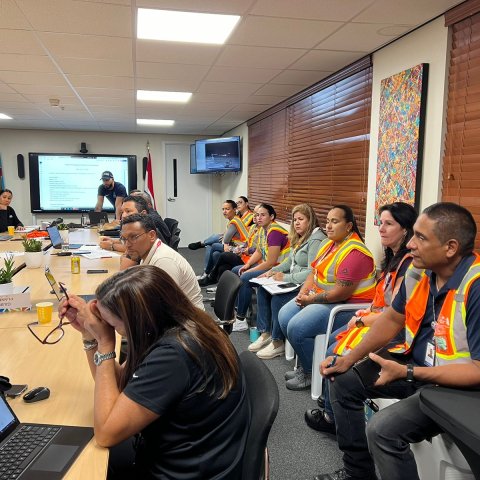 Aruba Airport Authority den colaboracion cu KPA a realisa un ehercicio ...