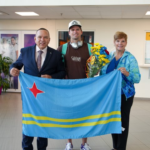 Athlete Ethan Westera got a warm welcome at the airport | Government of ...