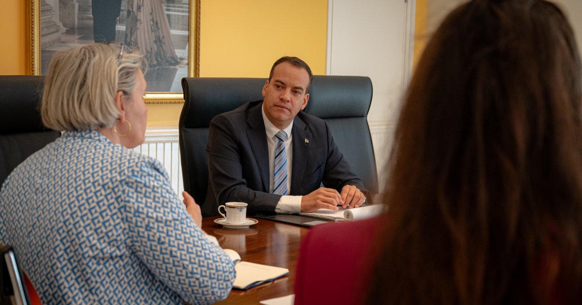 Meeting with the director of the Western Hemisphere Department, Dutch ...