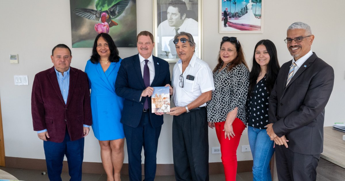 Laura Wernet-Paskel geëerd in Nederland en binnenkort ook op Aruba met ...