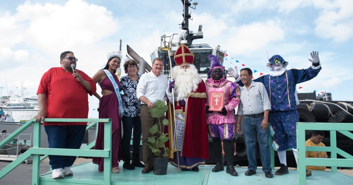 Sinterklaas y su Pietnan ta na Aruba! | Gobierno di Aruba