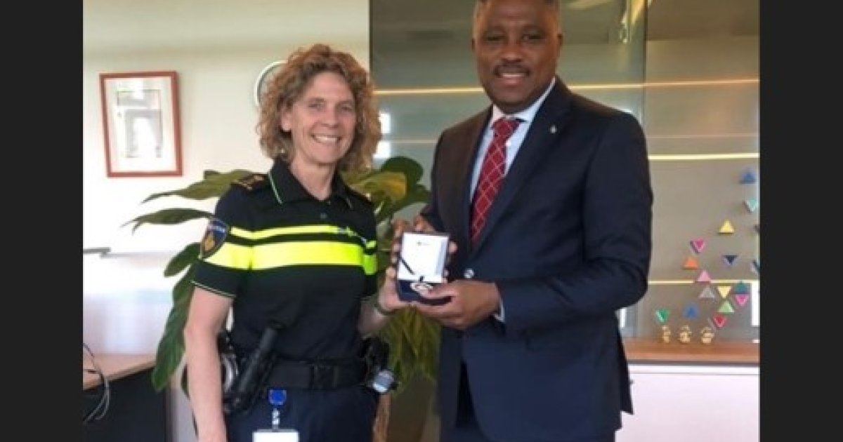 Reunion cu Altocomisario di Polis Nacional di Hulanda pa fortifica ...