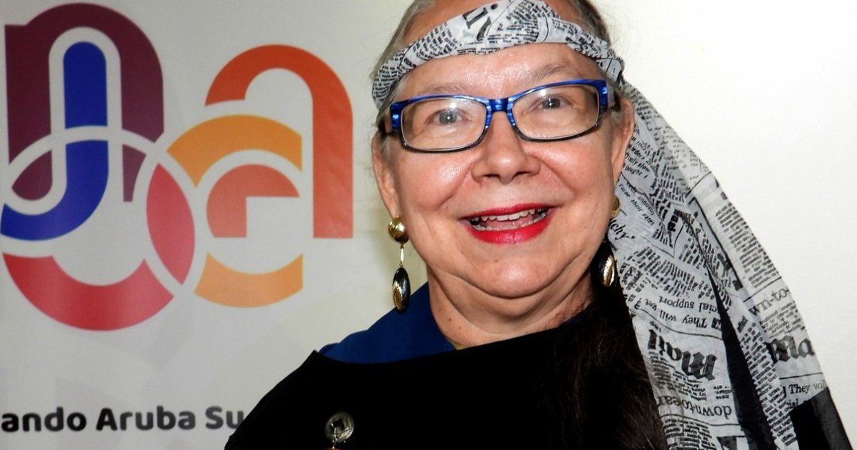 Lady Ruth presents her first children's book in Papiamento ...