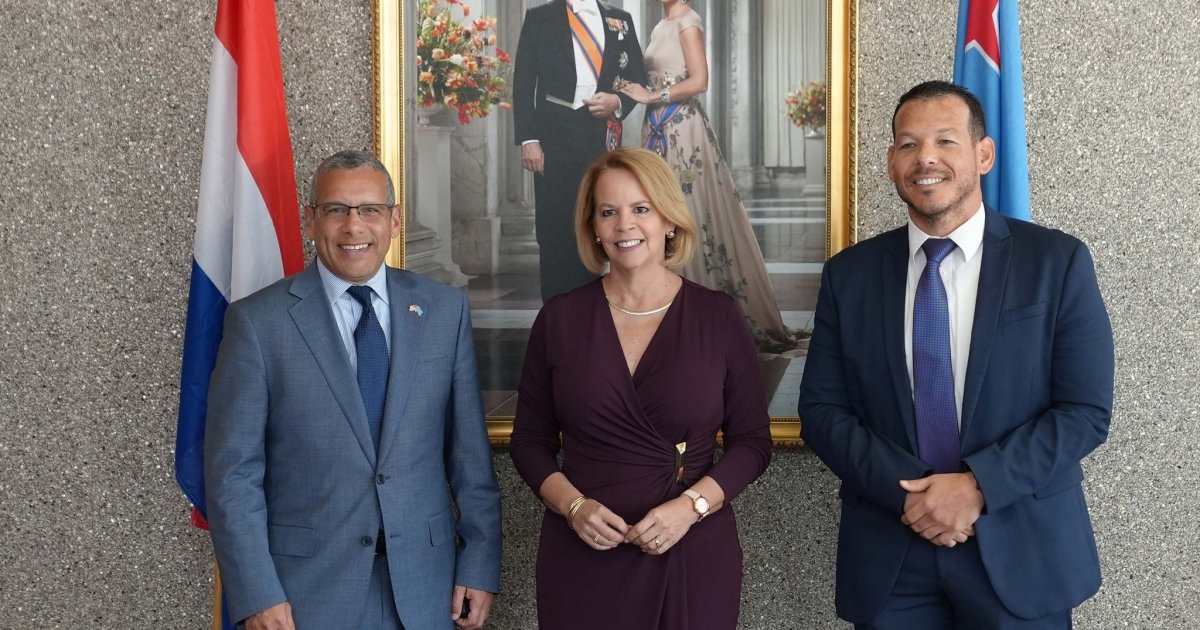 Prime Minister meets with U.S. Consul General for Aruba. | Government ...