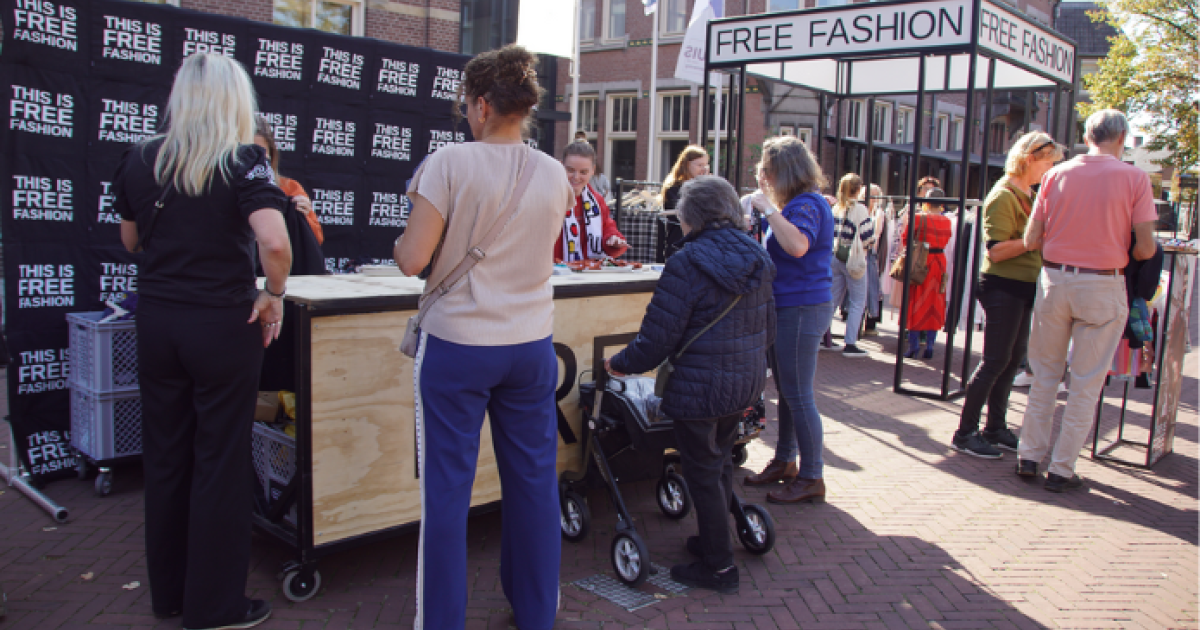 FREE FASHION Kledingkar | Gemeente Deurne
