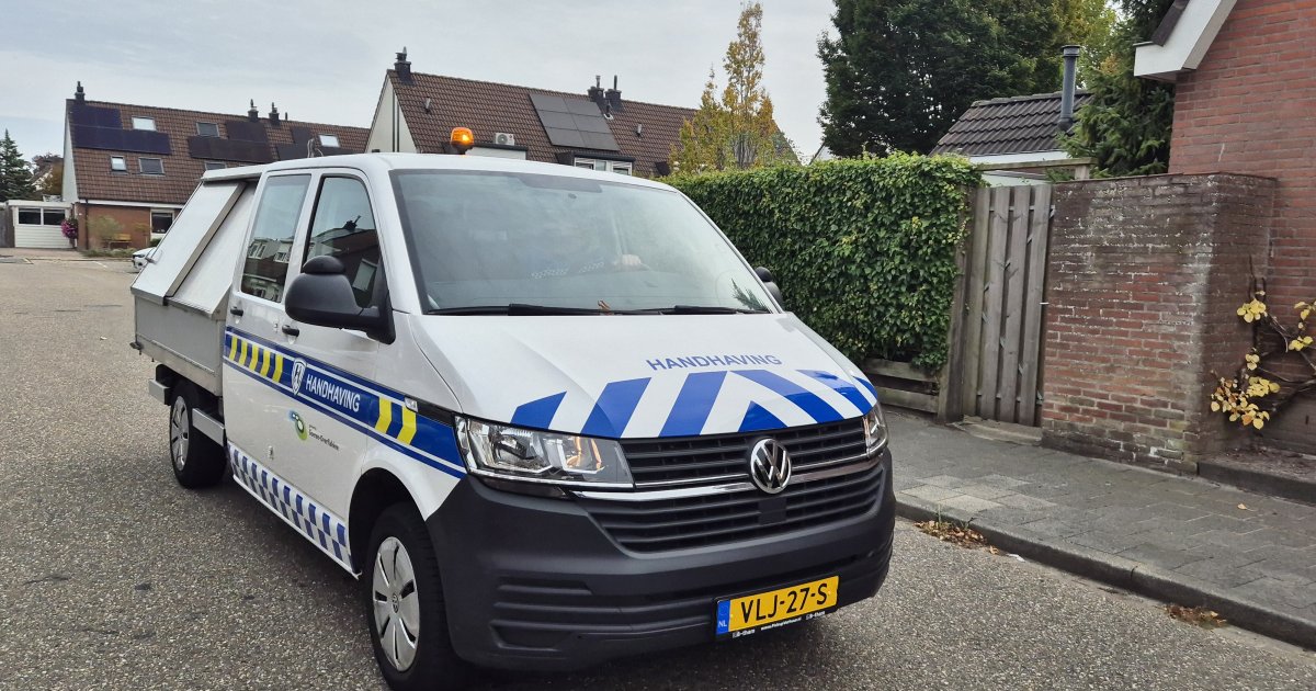 Nieuw voertuig voor handhaving pmd-zakken | Gemeente Goeree-Overflakkee