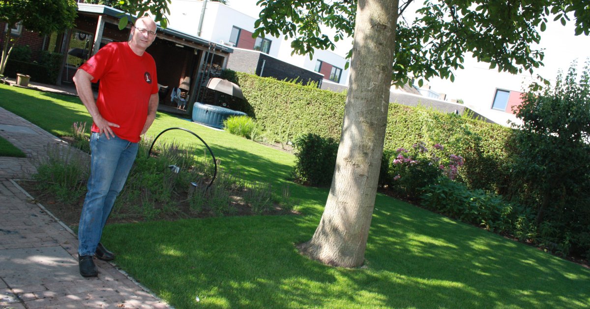 Joseph Jonkers bij zijn groene paradijs | Gemeente Nederweert