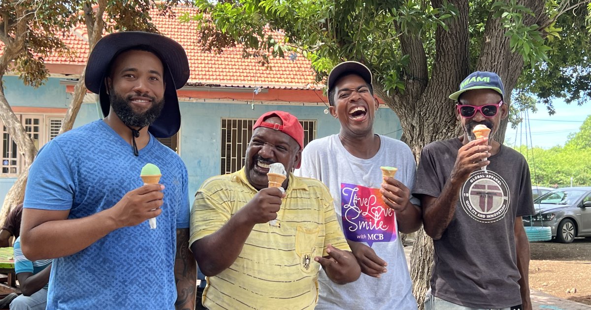 De SGR-Groep a trit un dushi eiskrim pa baha kalor | SGR-Groep ...