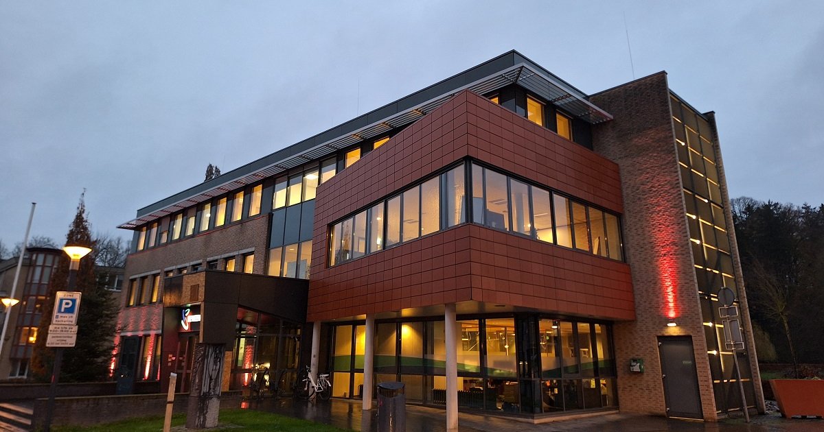 Speciale verlichting voor ons gemeentehuis | Gemeente Simpelveld