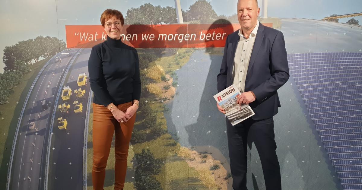 Wethouder neemt kijkje bij Roelofs Groep in Den Ham | Twenterand