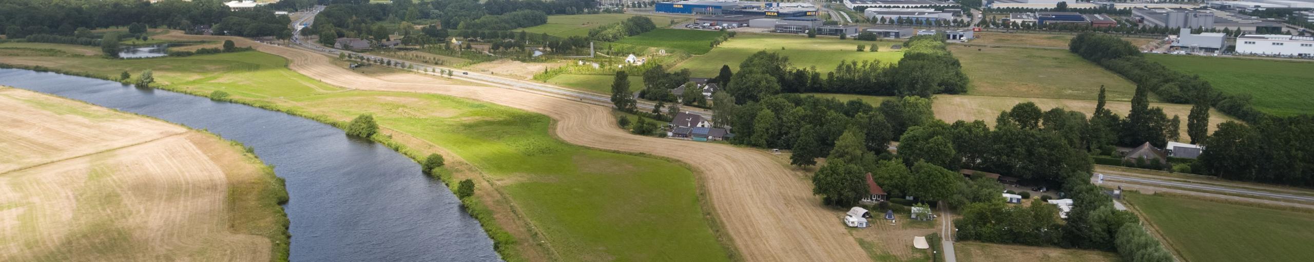 Verkleurde dijken winterklaar maken na inspecties | Waterschap Drents ...